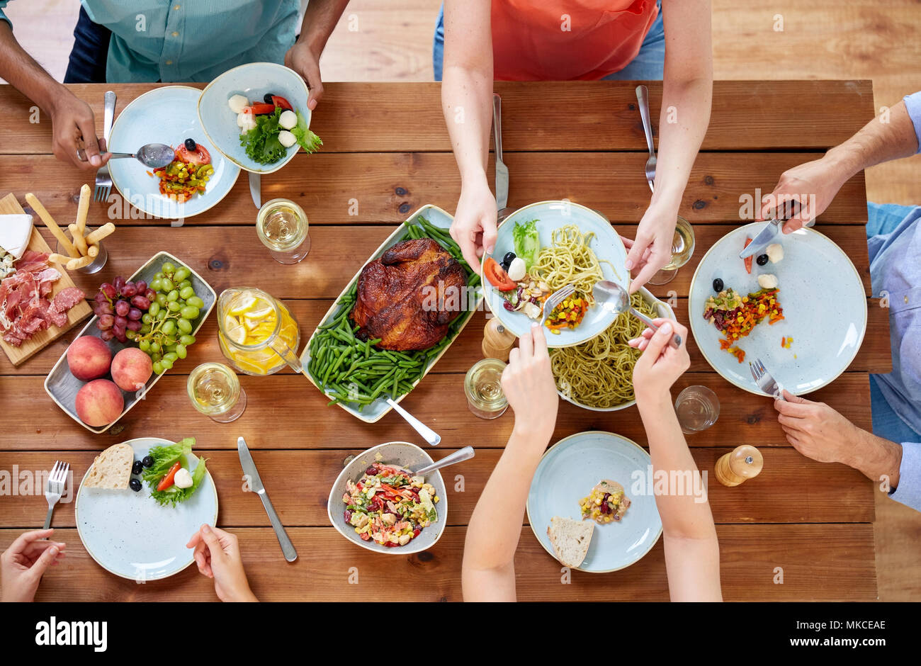 Restaurant friends pasta hi-res stock photography and images - Alamy