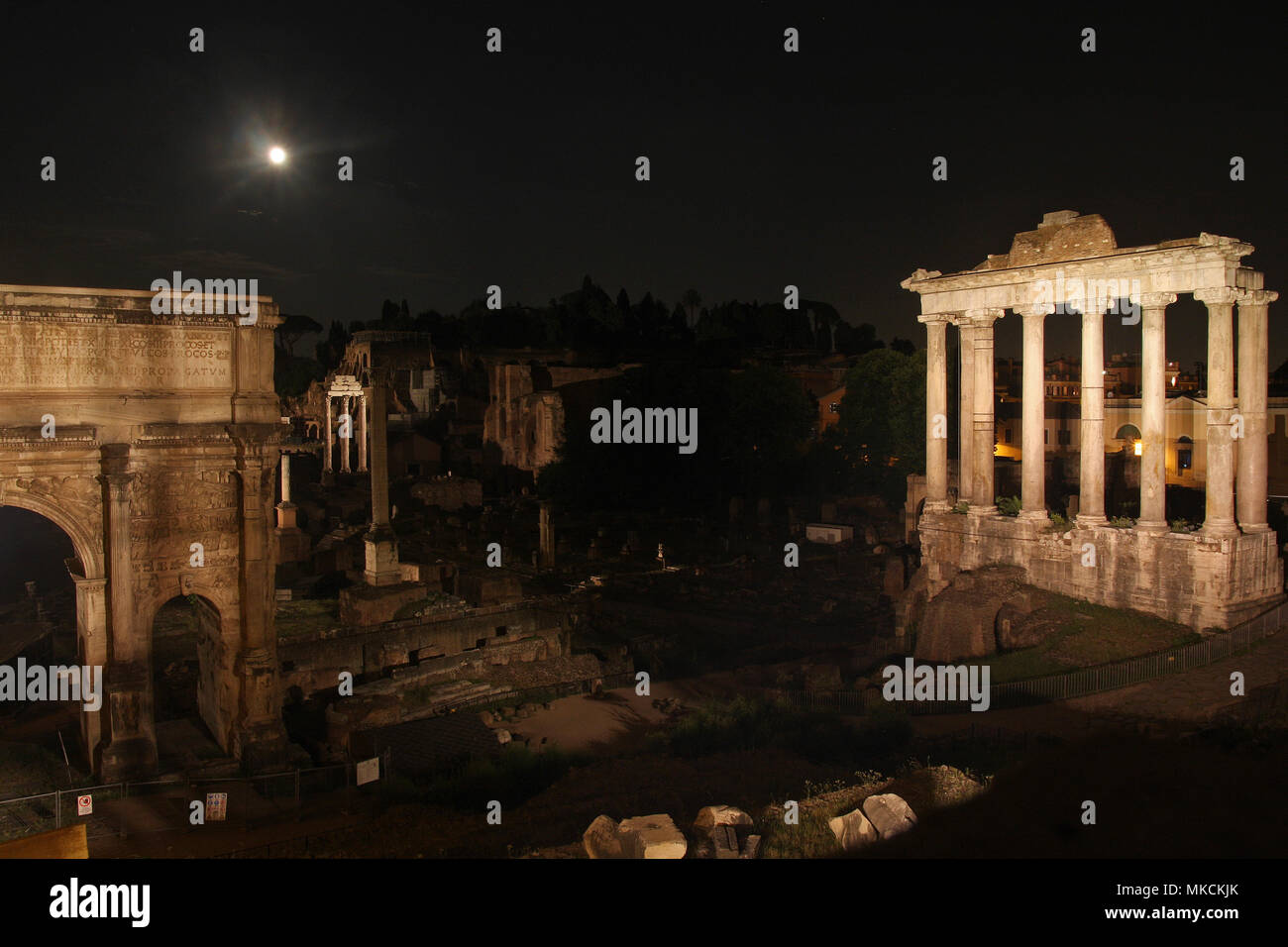Rome by night. Famous buildings of Rome in one picture. Long exposure ...