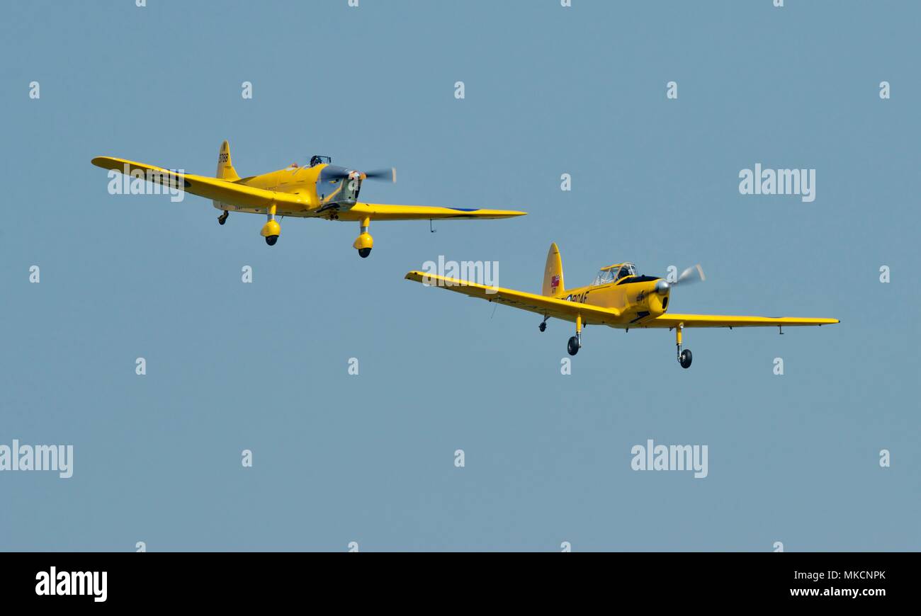 1938 Miles Magister flying wing to wing with a 1949 DHC Chipmunk T.22 ...