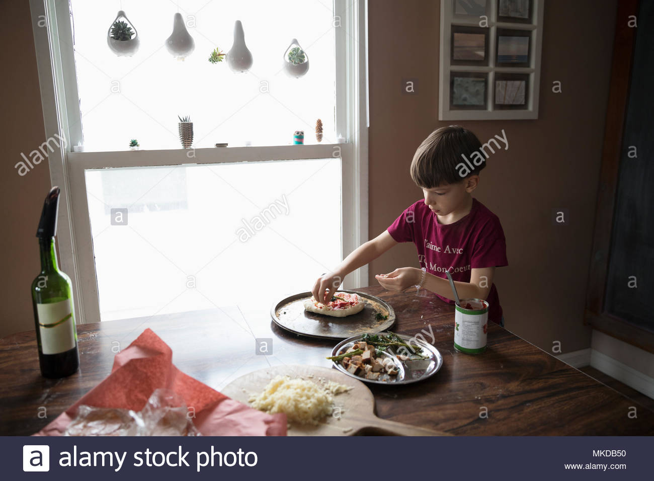 The making of pizza hi-res stock photography and images - Alamy