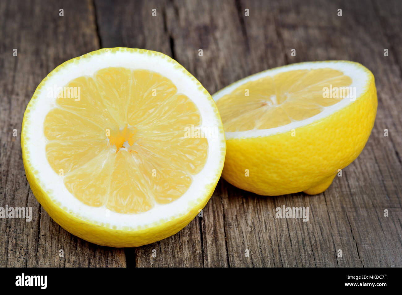 Rustic wood table hi-res stock photography and images - Alamy