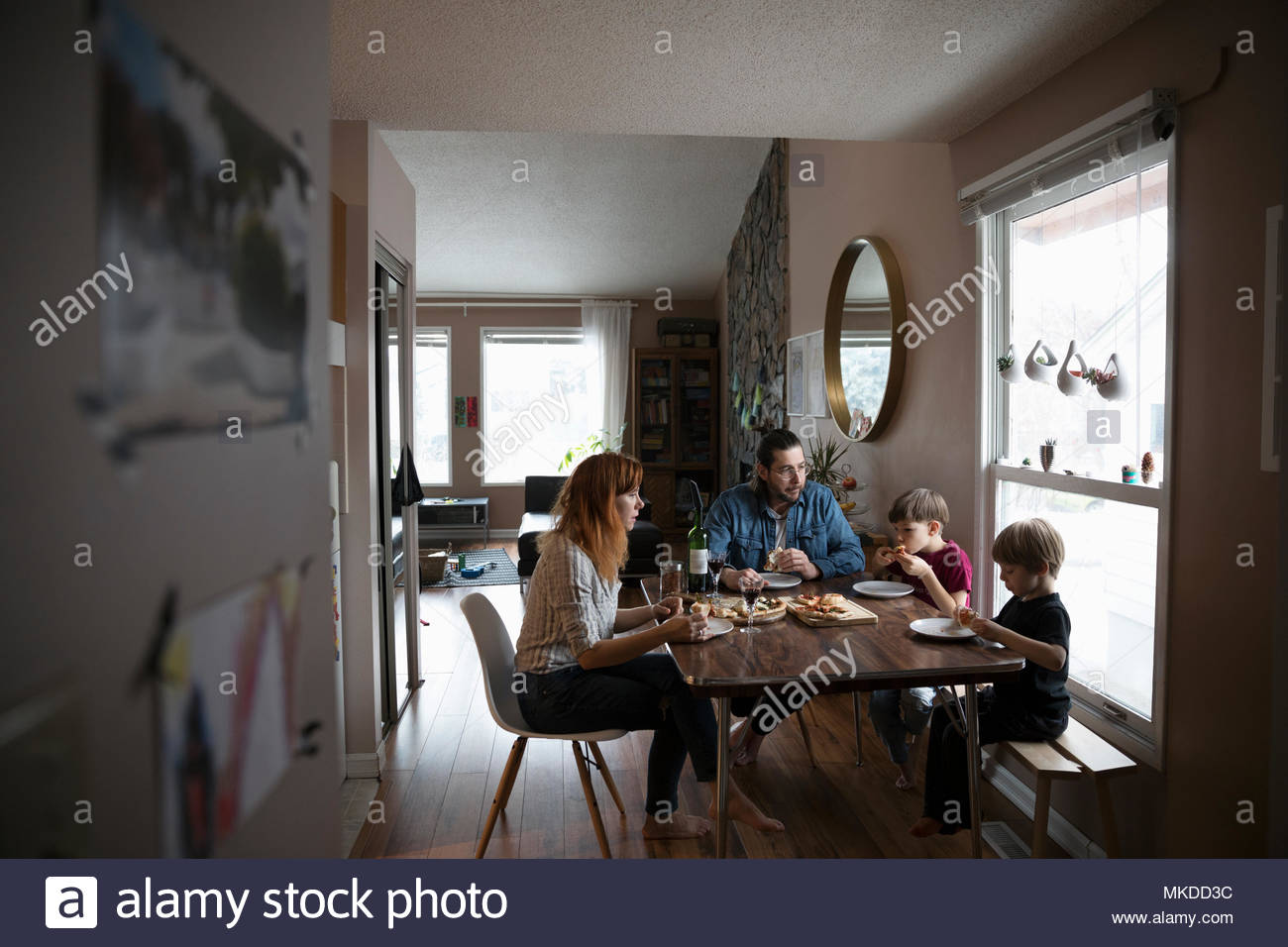 Pizza dining hi-res stock photography and images - Alamy
