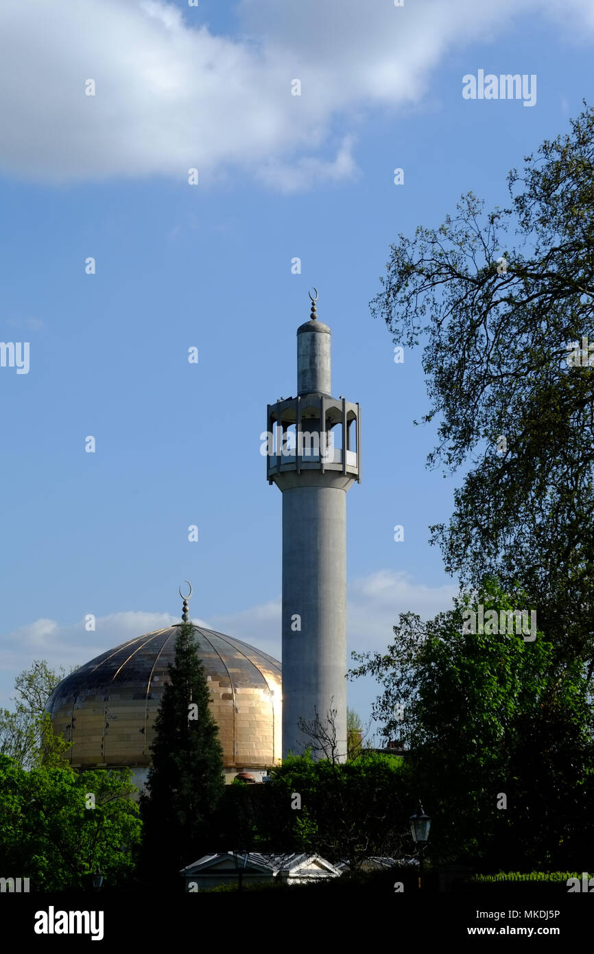 Regents park mosque london hi-res stock photography and images - Alamy