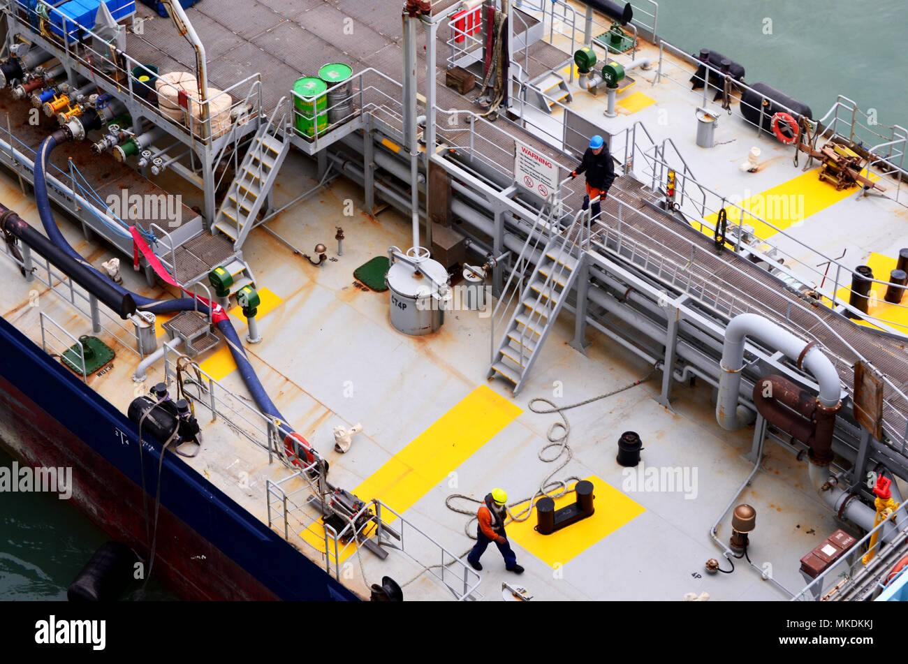 Refuelling ship hi-res stock photography and images - Alamy