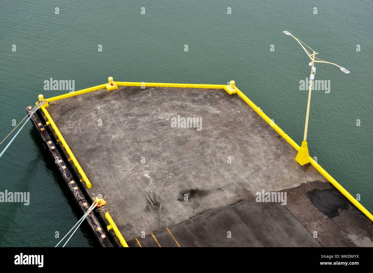 End of dock hi-res stock photography and images - Alamy