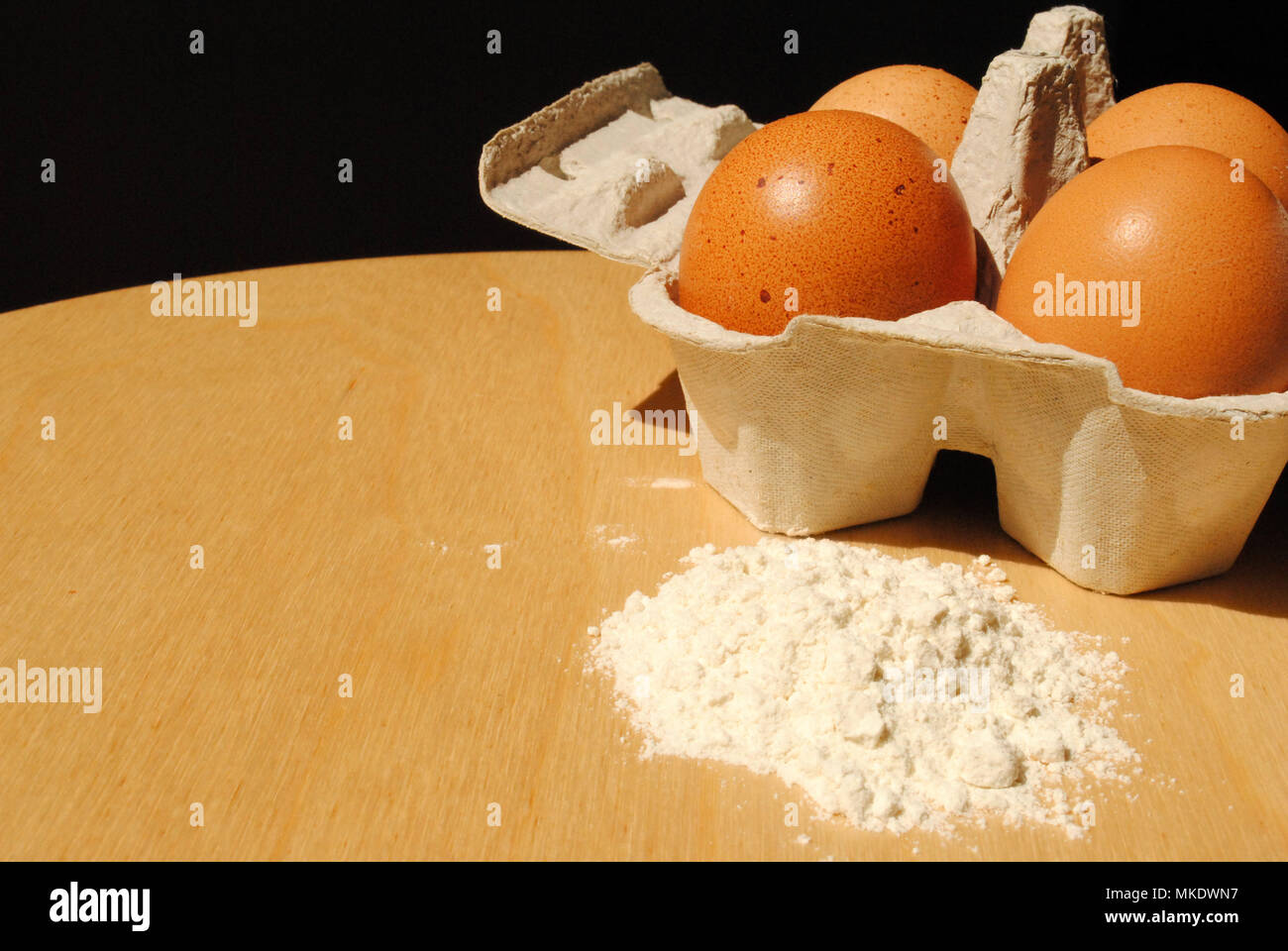 Bake box hi-res stock photography and images - Alamy