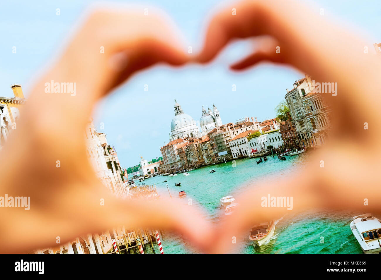 Italian salute gesture hi-res stock photography and images - Alamy