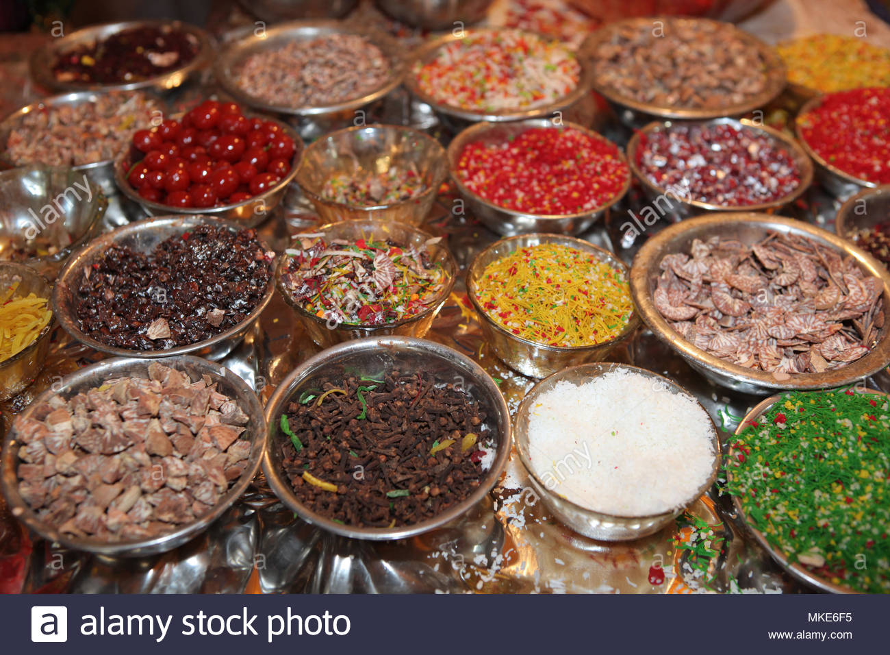 Paan Shop High Resolution Stock Photography and Images - Alamy