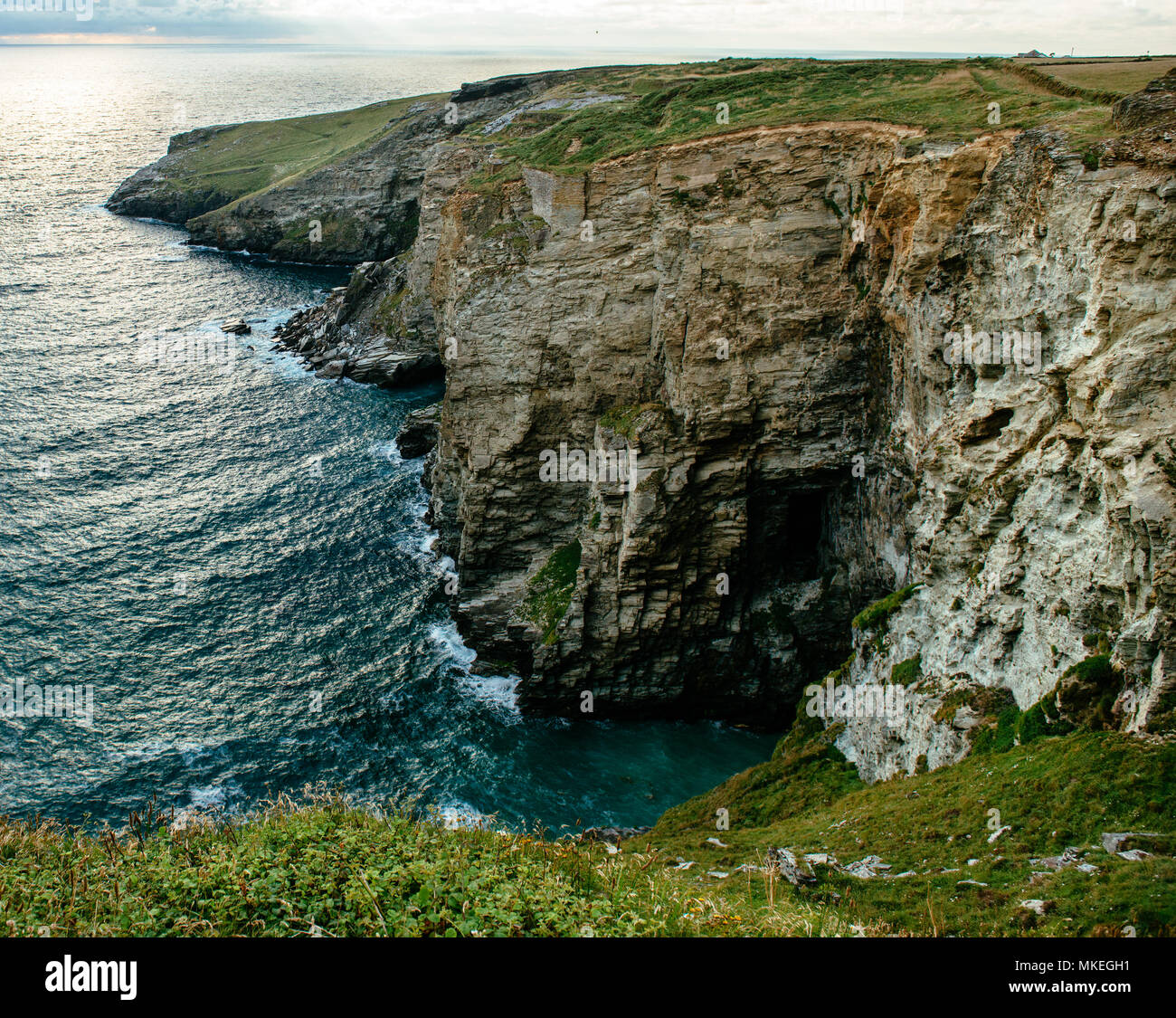 Tintagel coastal hi-res stock photography and images - Alamy