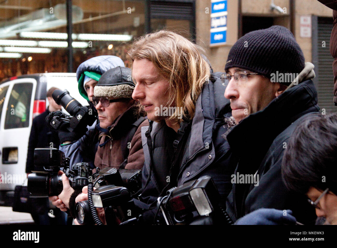 Papparazzi hi-res stock photography and images - Alamy