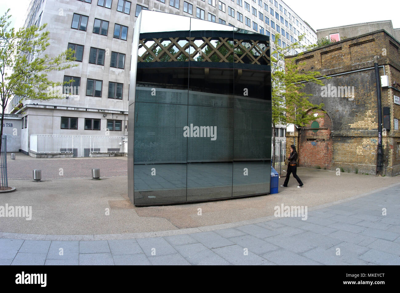 Giant mirrored box contemporary sculpture on the South Bank at Sutton ...