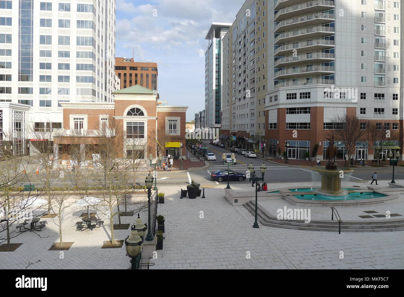 Virginia Beach Town Center Stock Photo - Alamy