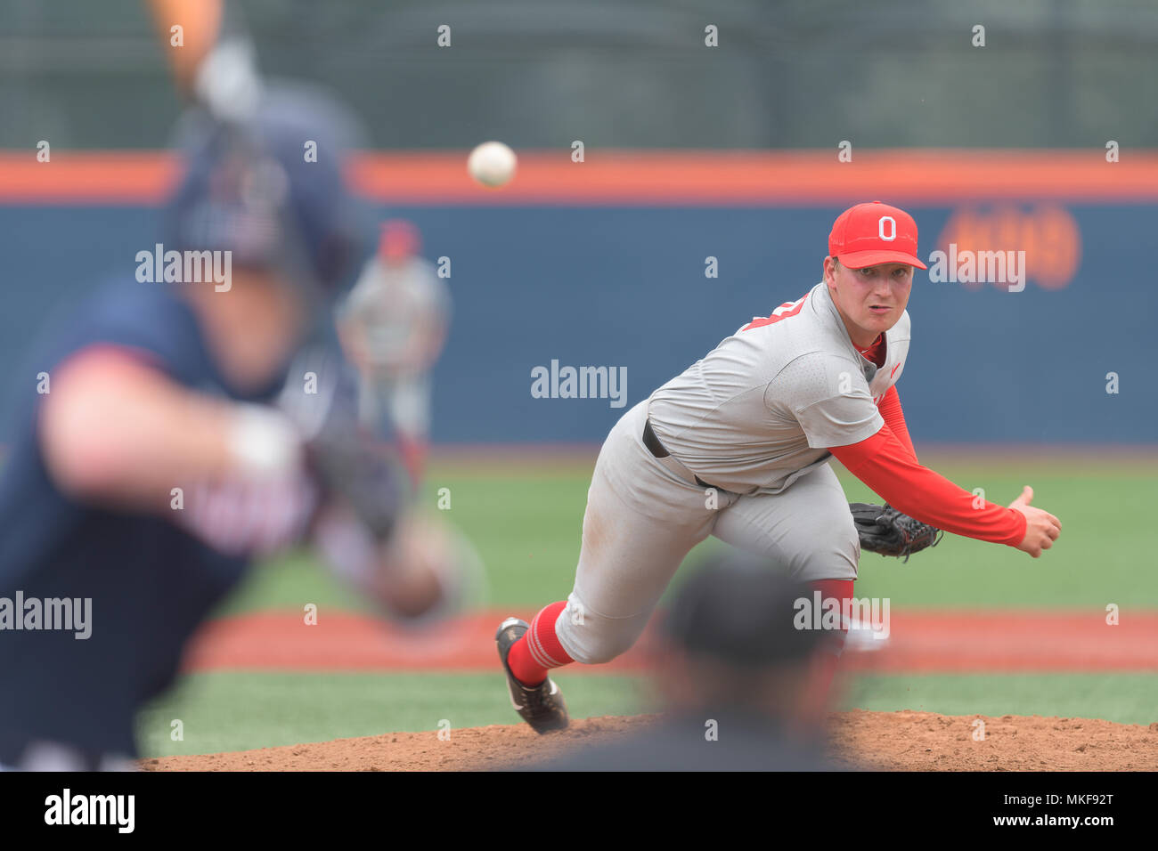 Illinois fighting illini baseball hi-res stock photography and images ...