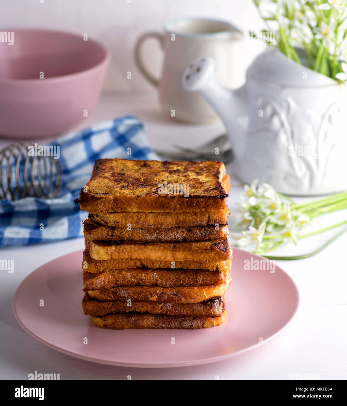 Square pile of white bread hi-res stock photography and images - Alamy