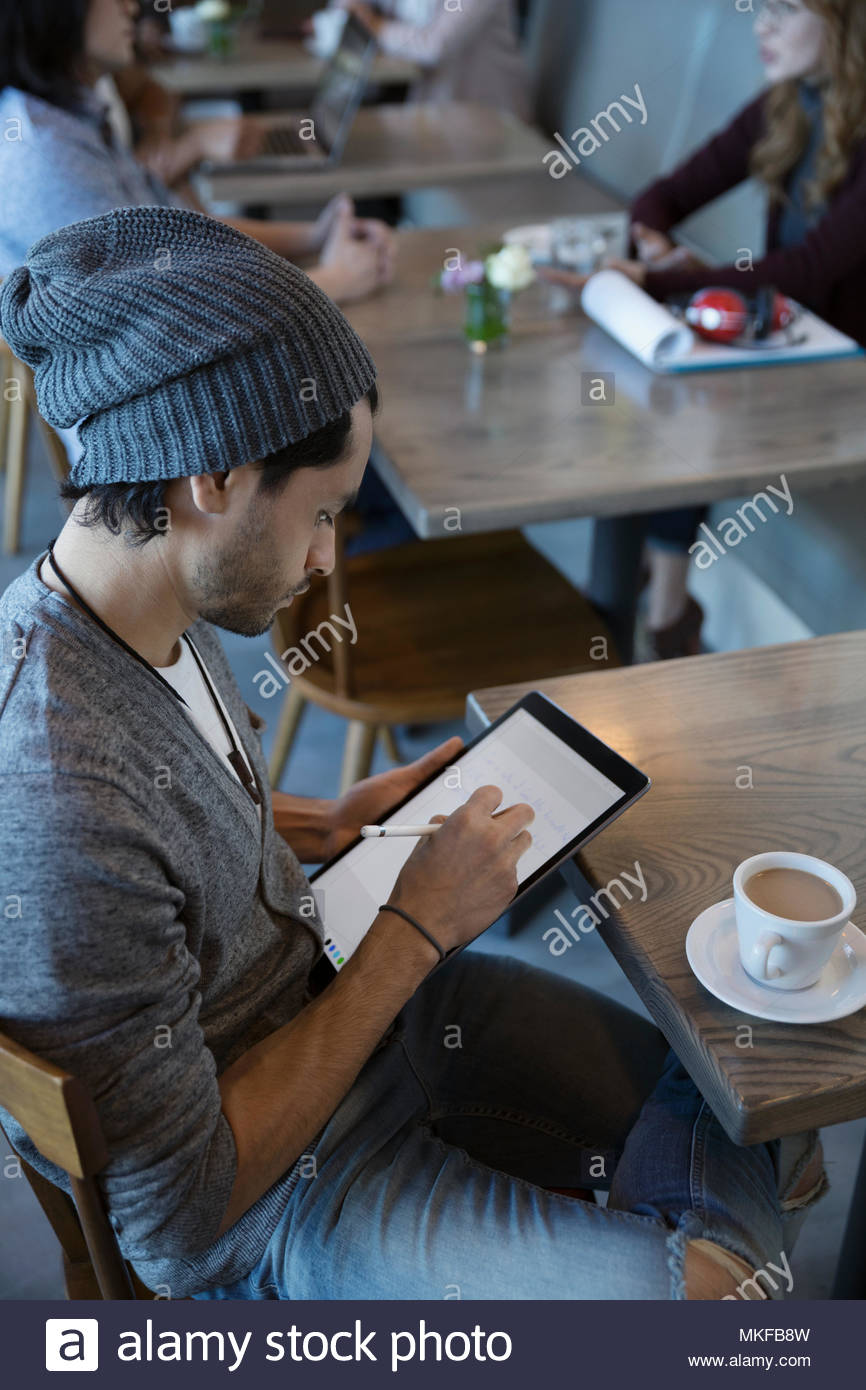 Young man drawing hi-res stock photography and images - Alamy