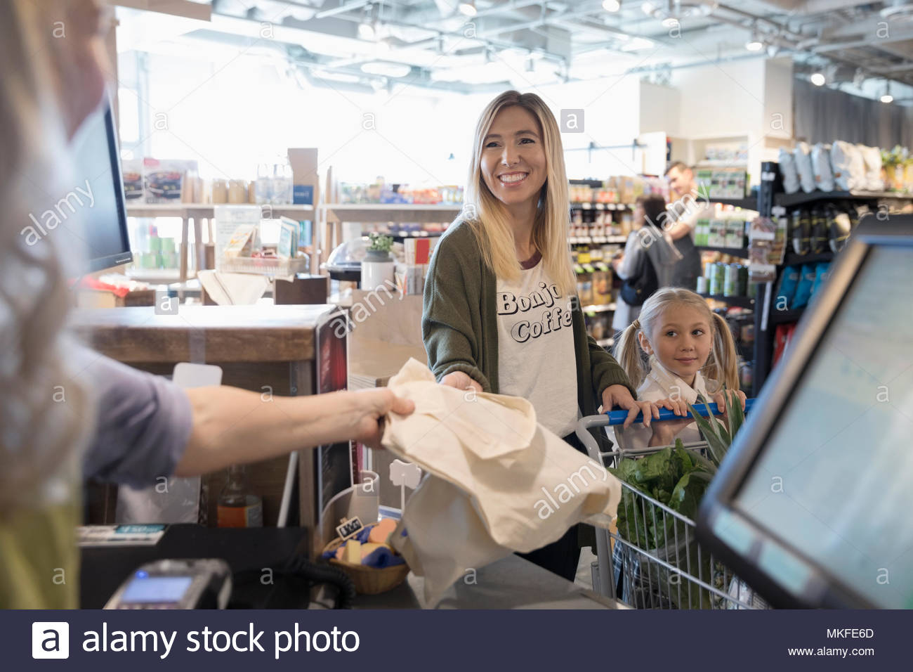 Grocery checkout hi-res stock photography and images - Alamy