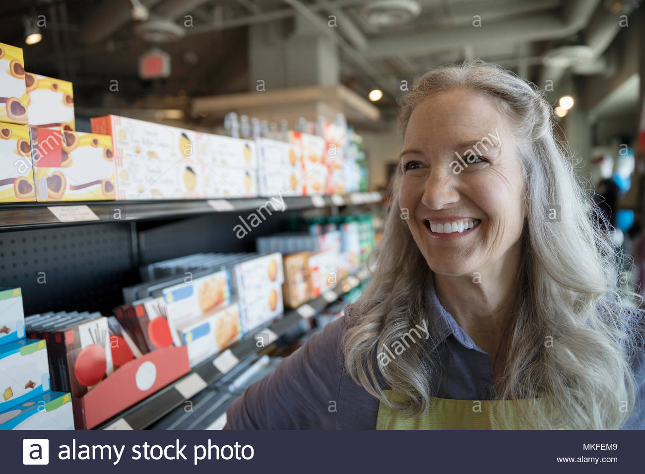 Grocery store aisle hi-res stock photography and images - Alamy