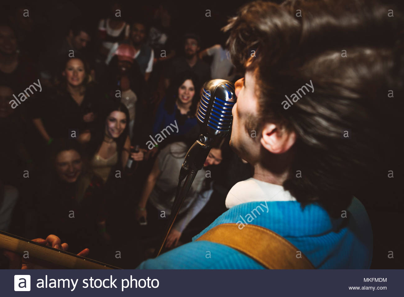 Singing microphone hi-res stock photography and images - Alamy