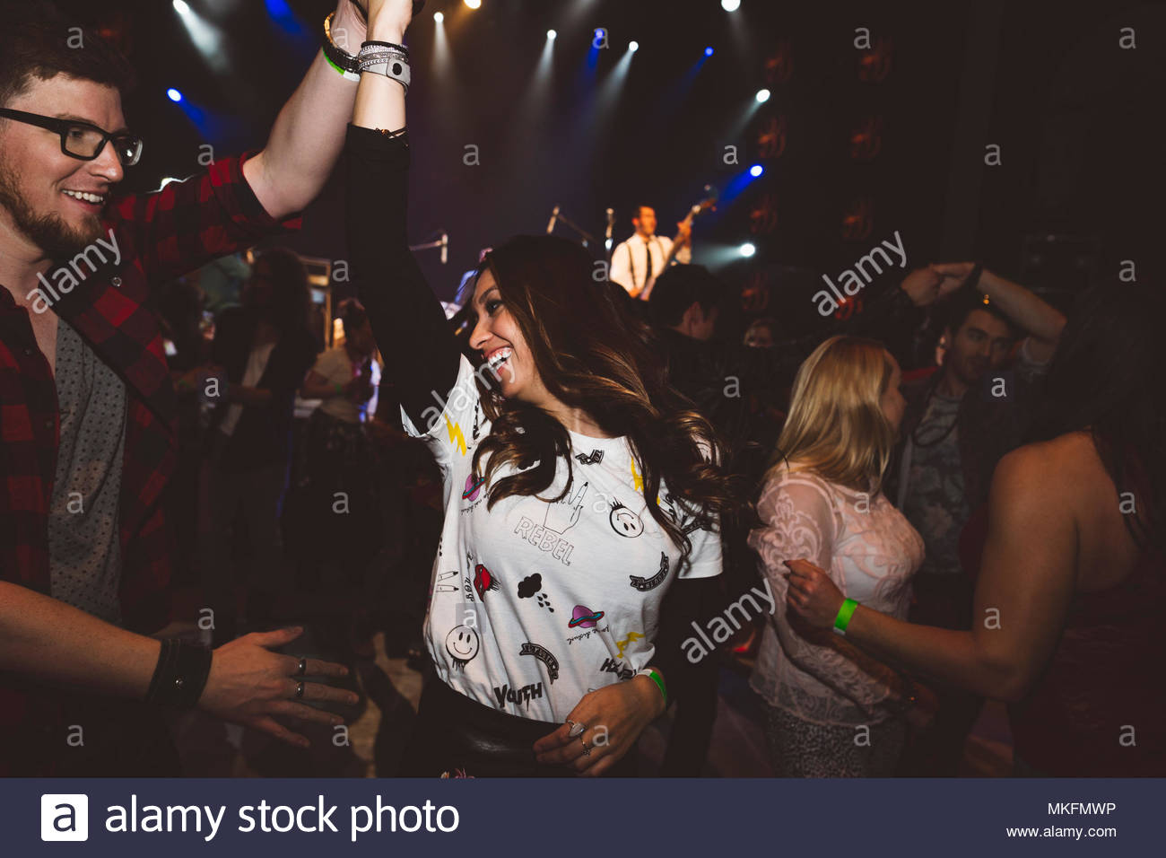 Couple dancing at party at night hi-res stock photography and images ...