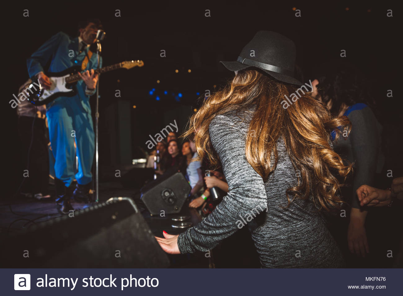 Popular music concert hi-res stock photography and images - Alamy