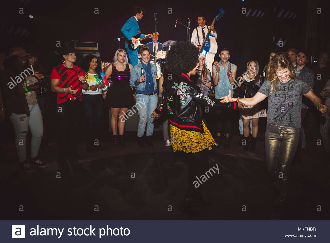 Adult music concert audience hi-res stock photography and images - Alamy