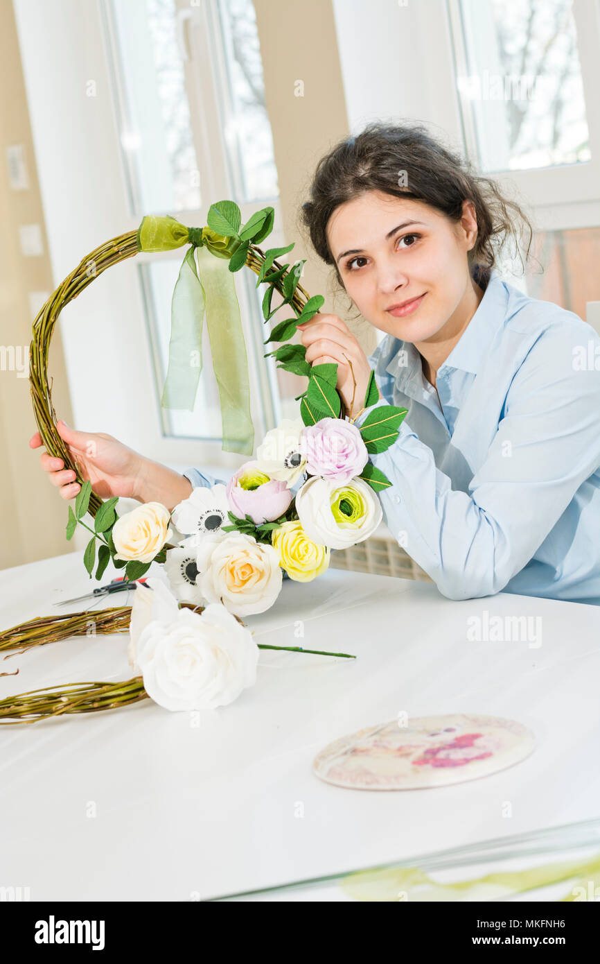 Woman circle focus hi-res stock photography and images - Alamy