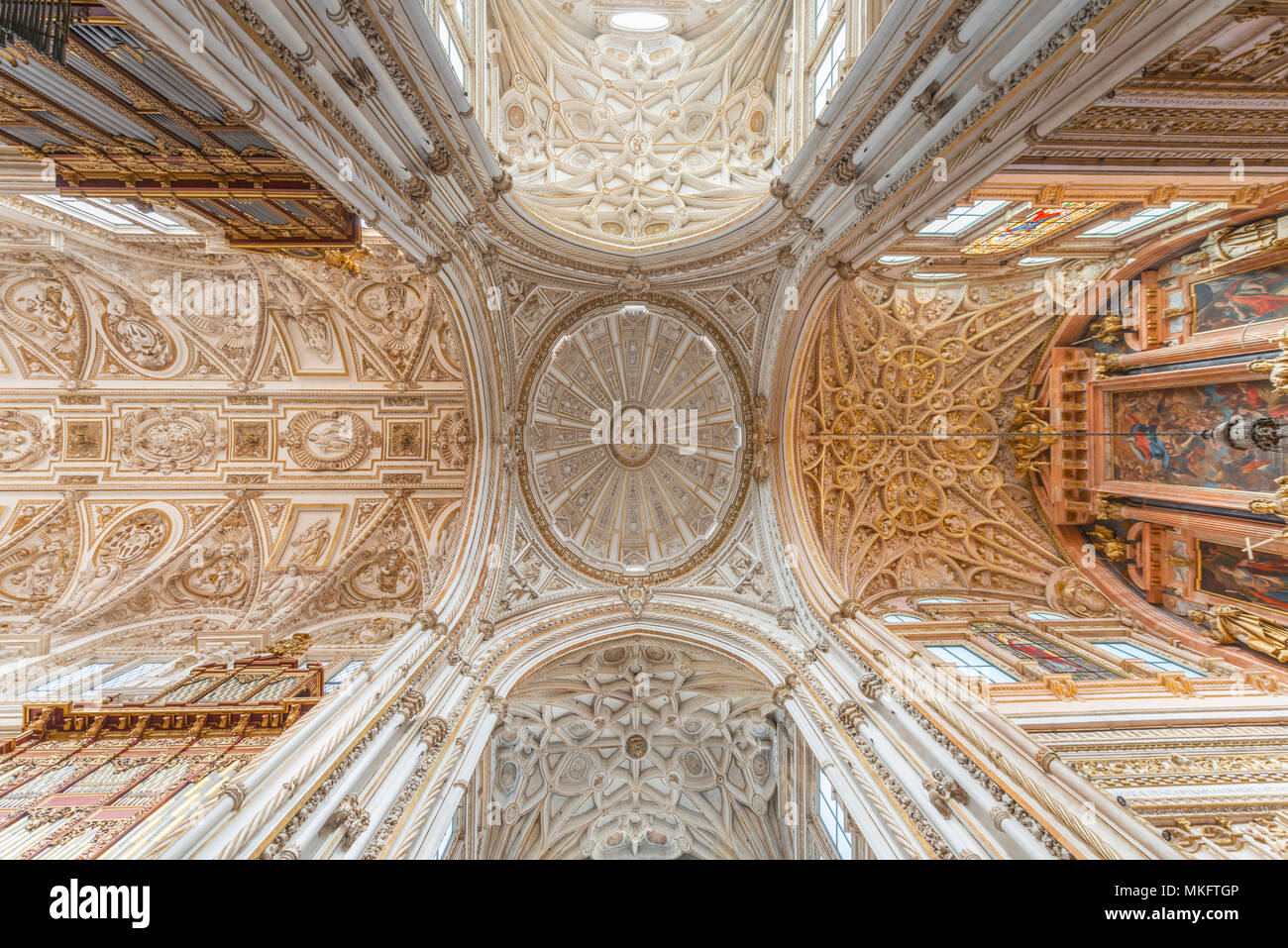 Ceiling with stucco hi-res stock photography and images - Alamy