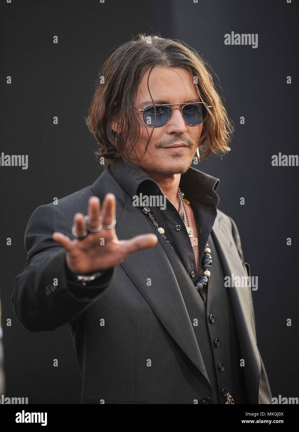 A _ johnny depp _174 red carpet event hi-res stock photography and ...