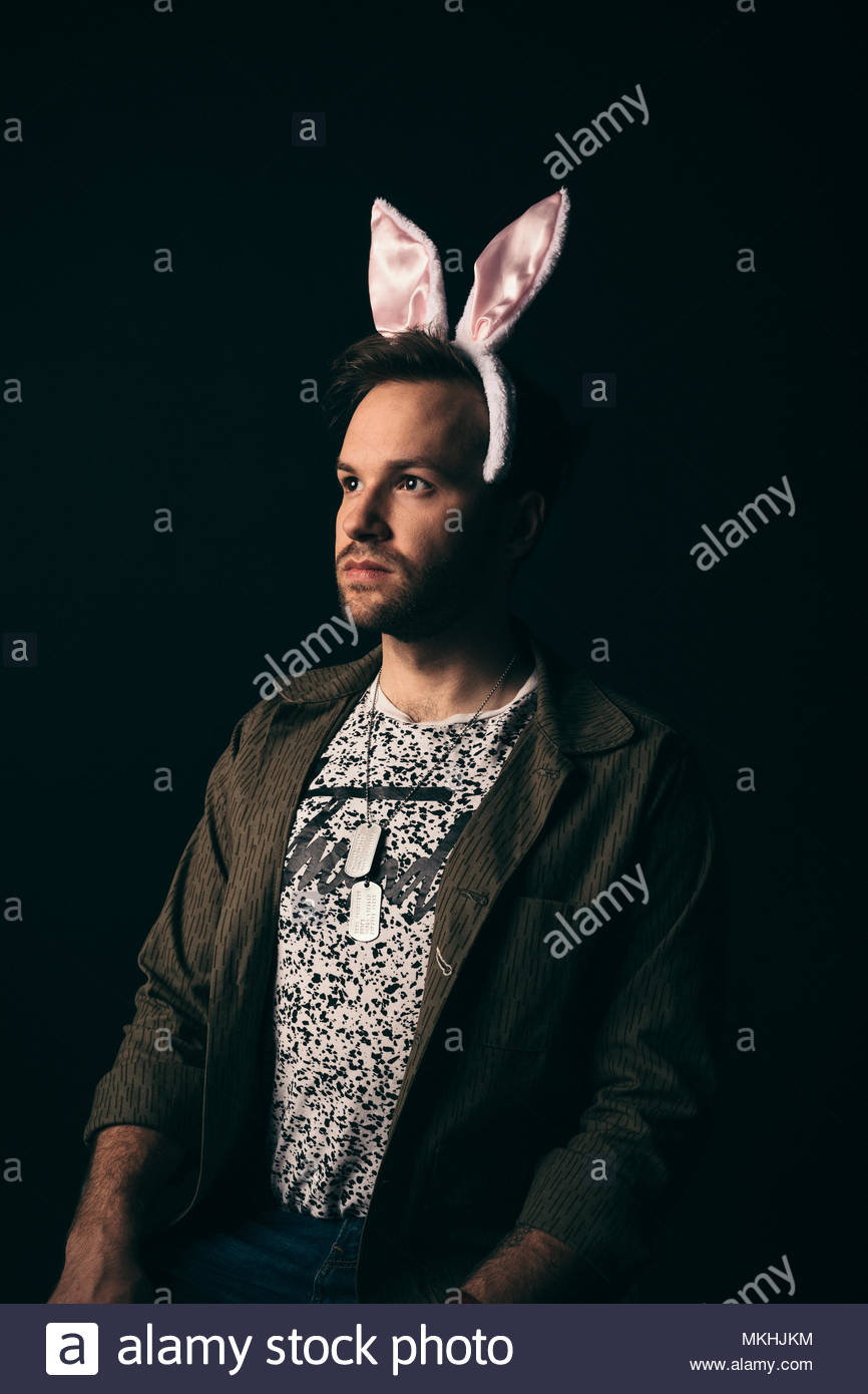Man easter bunny costume hi-res stock photography and images - Alamy