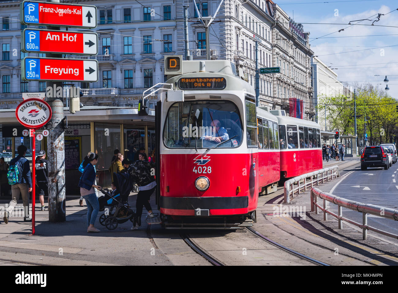 Lie D tram on a Ring Road in Vienna, Austria Stock Photo - Alamy