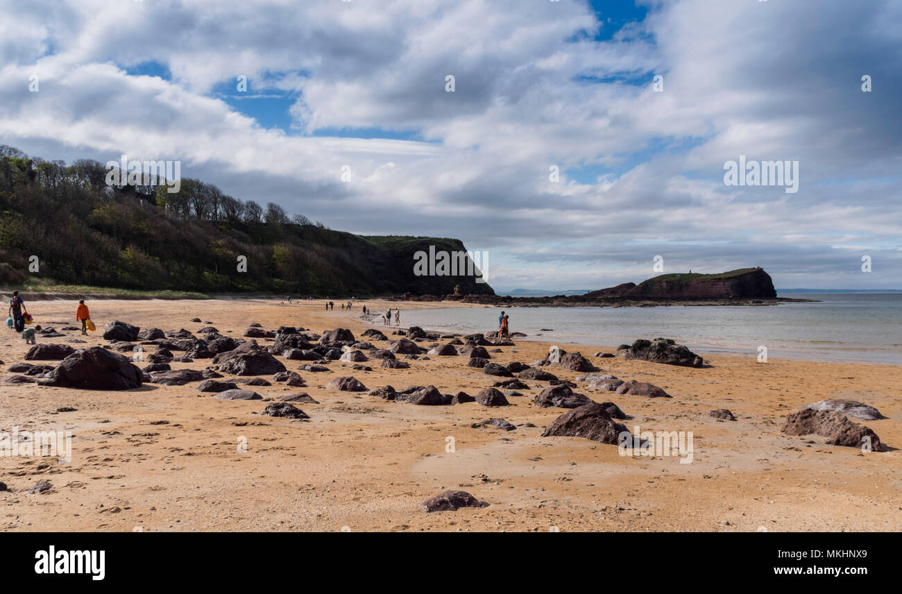 Harbour seacliff beach hi-res stock photography and images - Alamy
