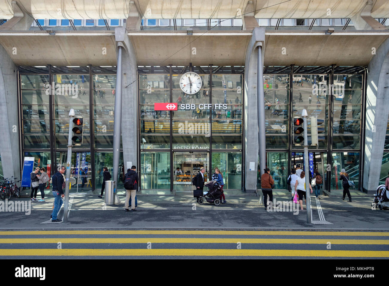 Lucerne railway station Bahnhof Luzern, Switzerland, Europe Stock Photo ...