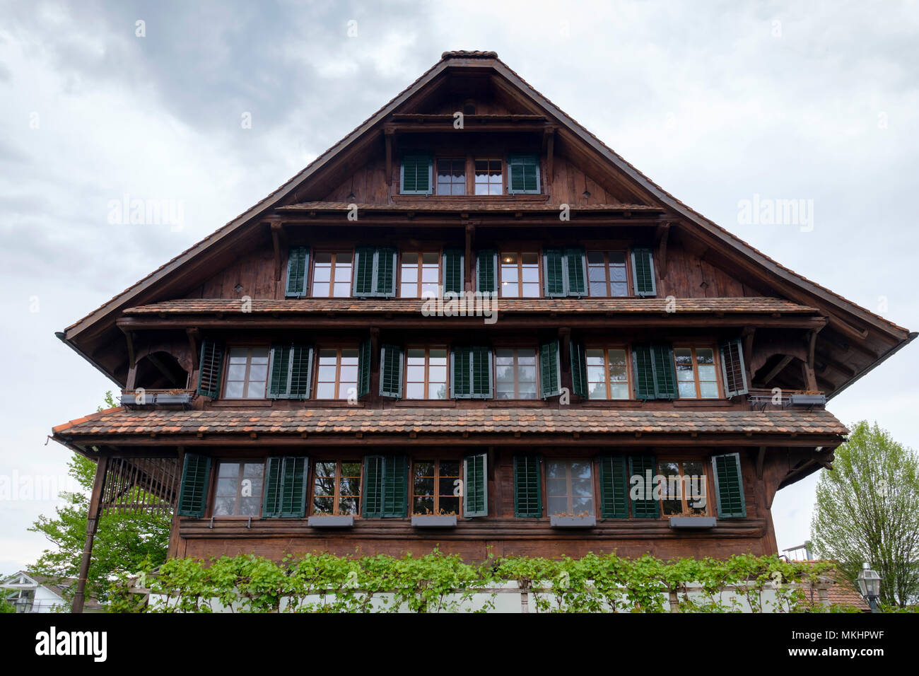 Rustic swiss house hi-res stock photography and images - Alamy