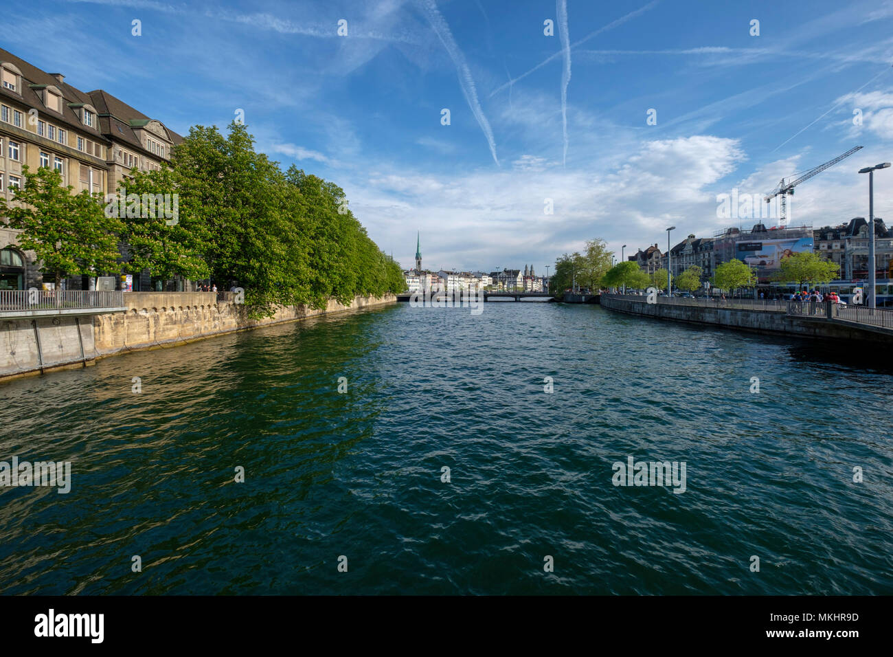 Scenic view of Zurich and the Bahnhofbrücke bridge over the Limmat ...