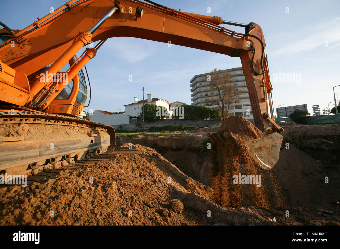 Powerful diggers hi-res stock photography and images - Alamy