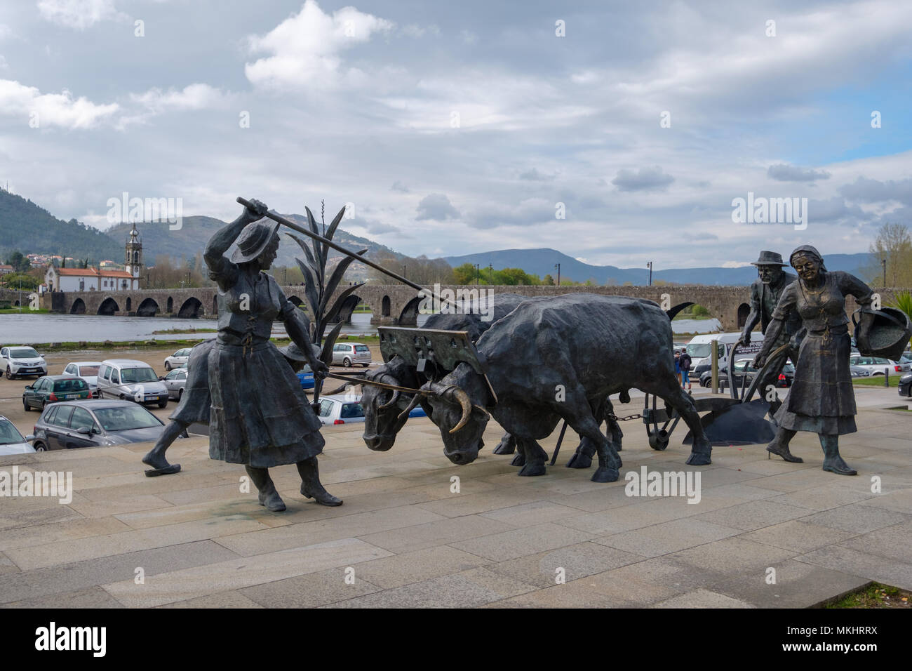 Bronze sculpture farmer hi-res stock photography and images - Alamy