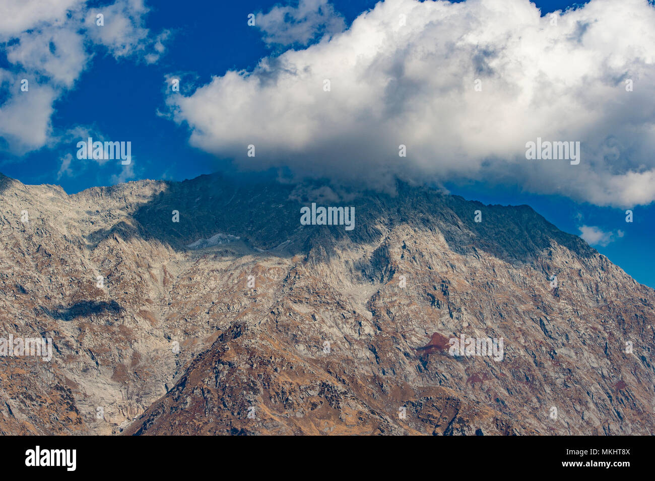 Dhauladhar Stock Photos & Dhauladhar Stock Images - Alamy