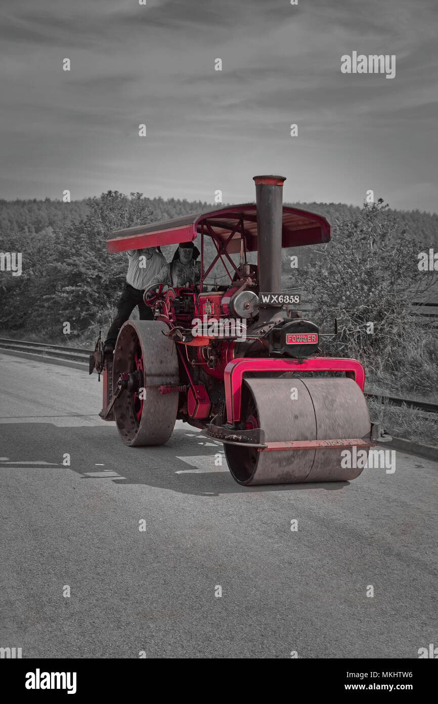 Red steam roller hi-res stock photography and images - Alamy