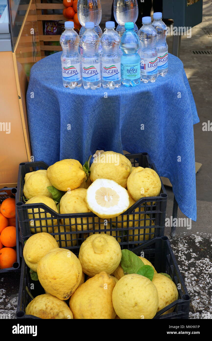 Citrus fruits (lemons), Amalfi Coast food specialties Stock Photo - Alamy