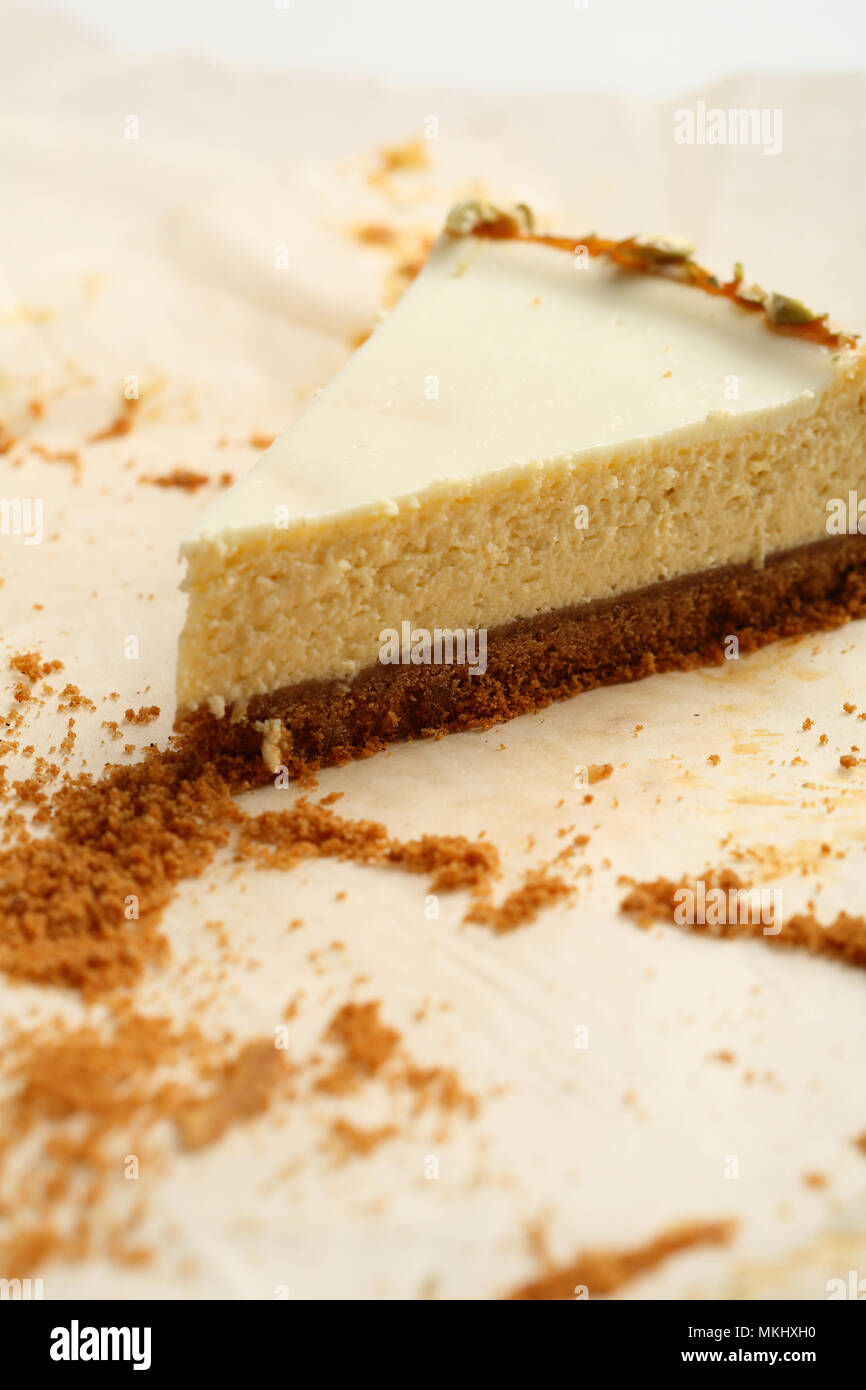 One Traditional cheesecake slice, food closeup Stock Photo - Alamy