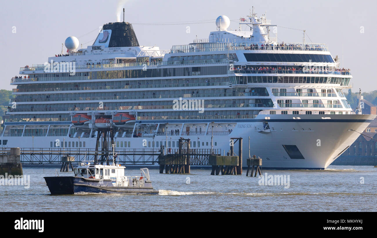 Viking Sun cruise ship pictured at Greenwich in south east London Stock ...