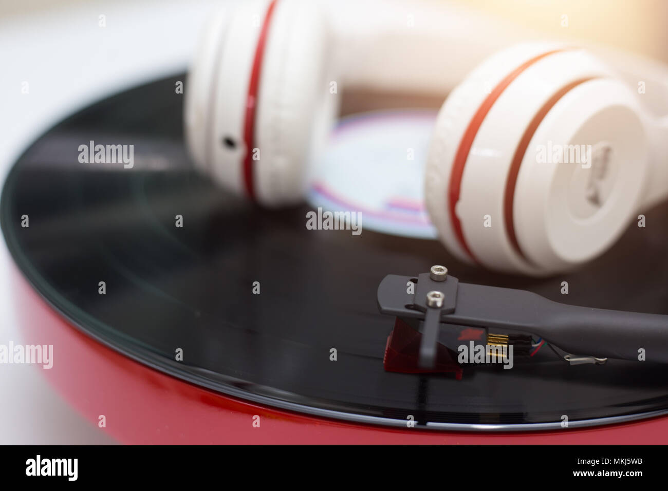 3d earphone hi-res stock photography and images - Alamy