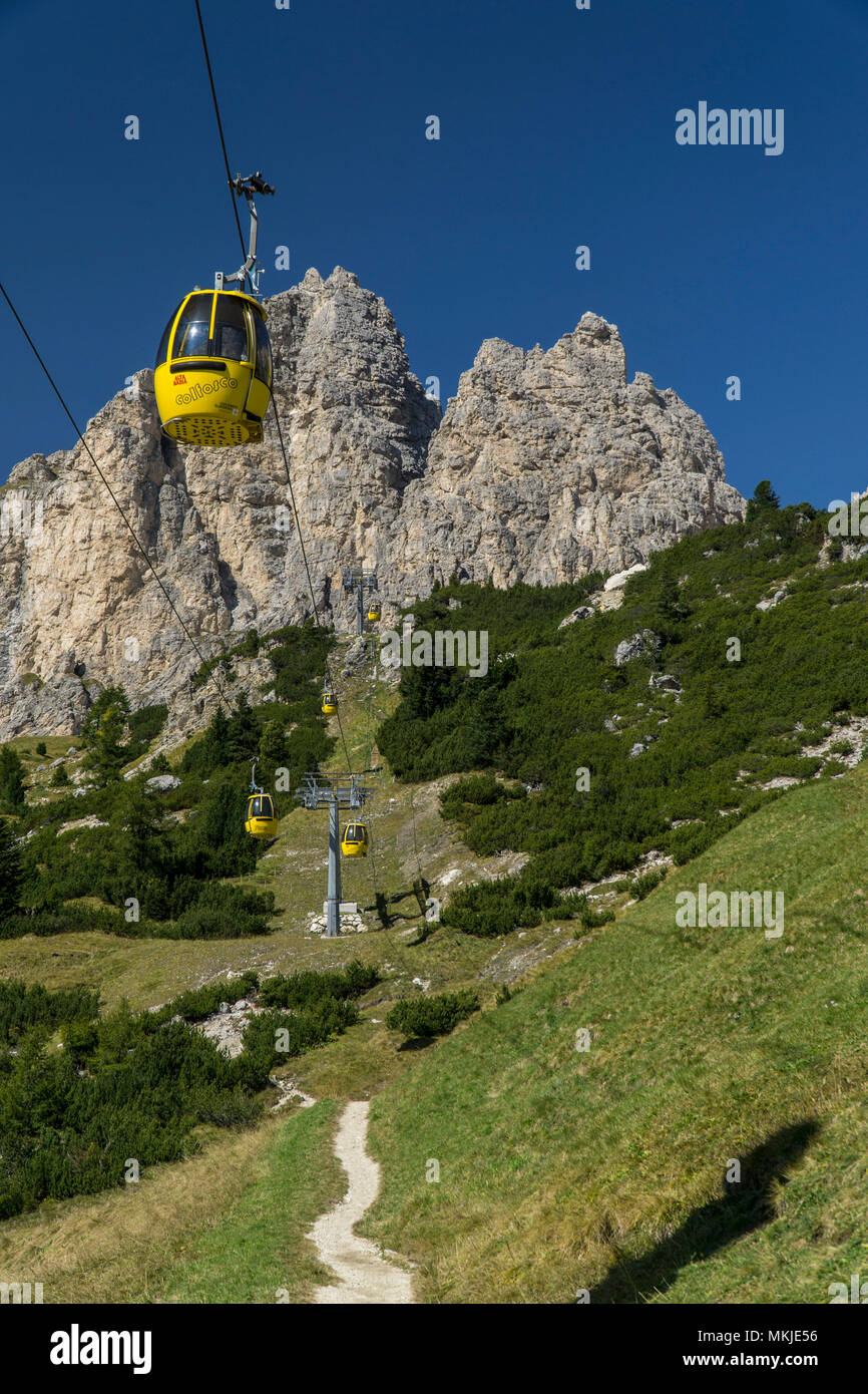 Colfuschger ridgeway at the Grödner Joch with gondola up to the Cir ...