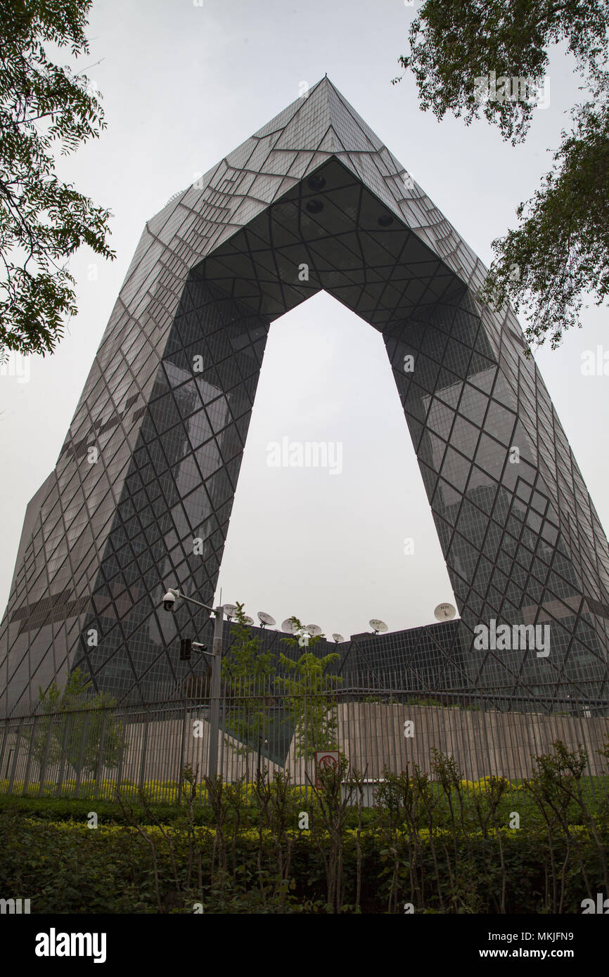 100 ft building hi-res stock photography and images - Alamy