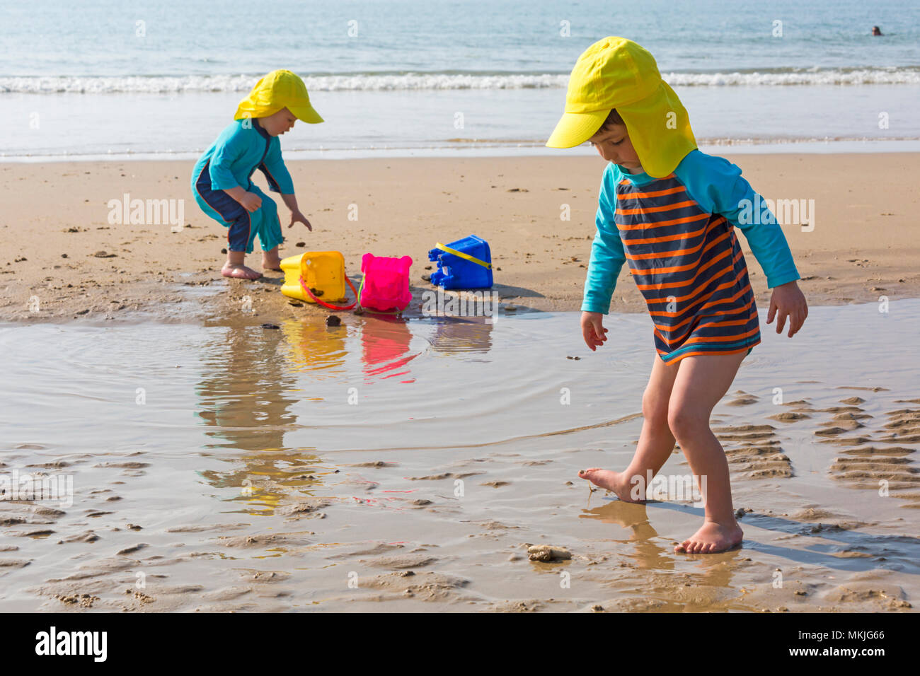 Lads On A Beach Stock Photos & Lads On A Beach Stock Images - Alamy