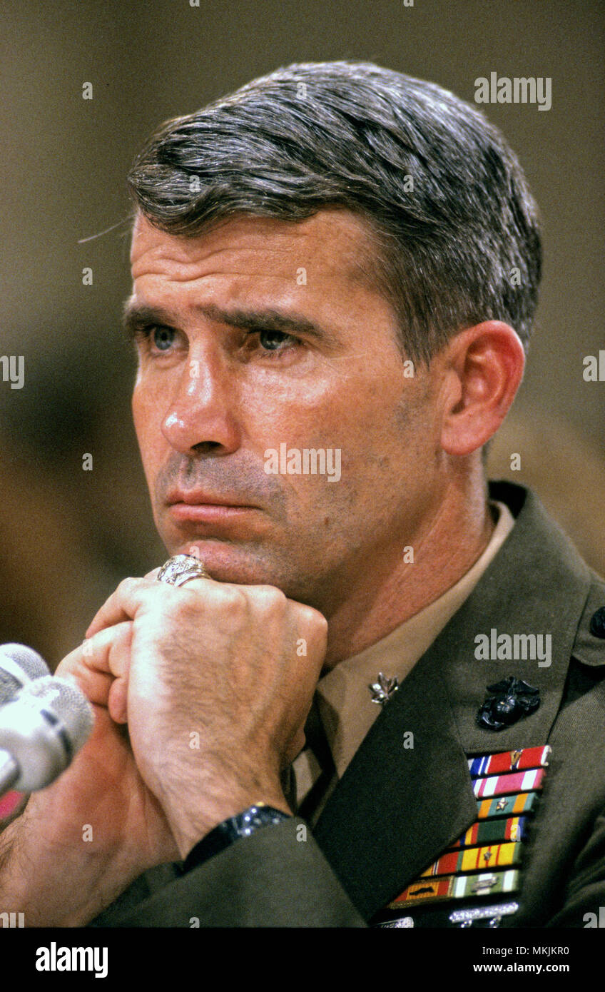 Lieutenant colonel oliver north hi-res stock photography and images - Alamy