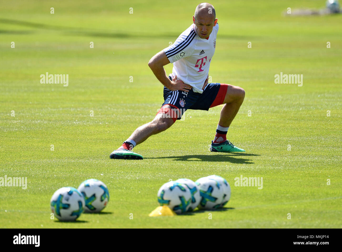 Munich, Deutschland. 08th May, 2018. Arjen ROBBEN (FC Bayern Munich ...