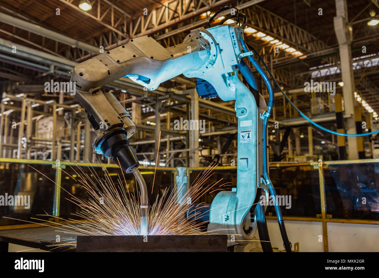 Robot car assembly line hi-res stock photography and images - Alamy