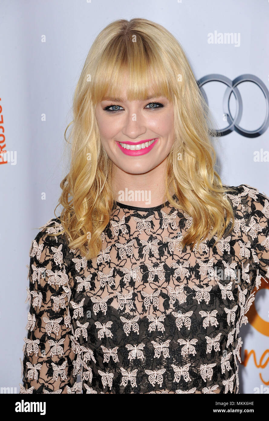 Beth behrs red carpet hi-res stock photography and images - Alamy