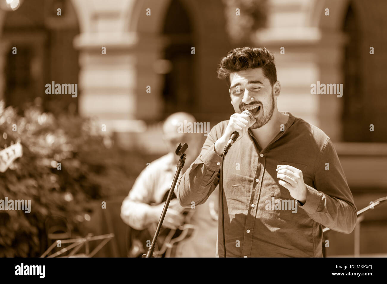 Singer jazz concert hi-res stock photography and images - Alamy